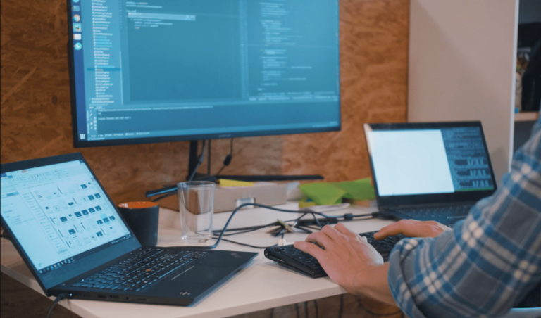 Software System Development A Creative And Developing Role │oim Sweden Ab